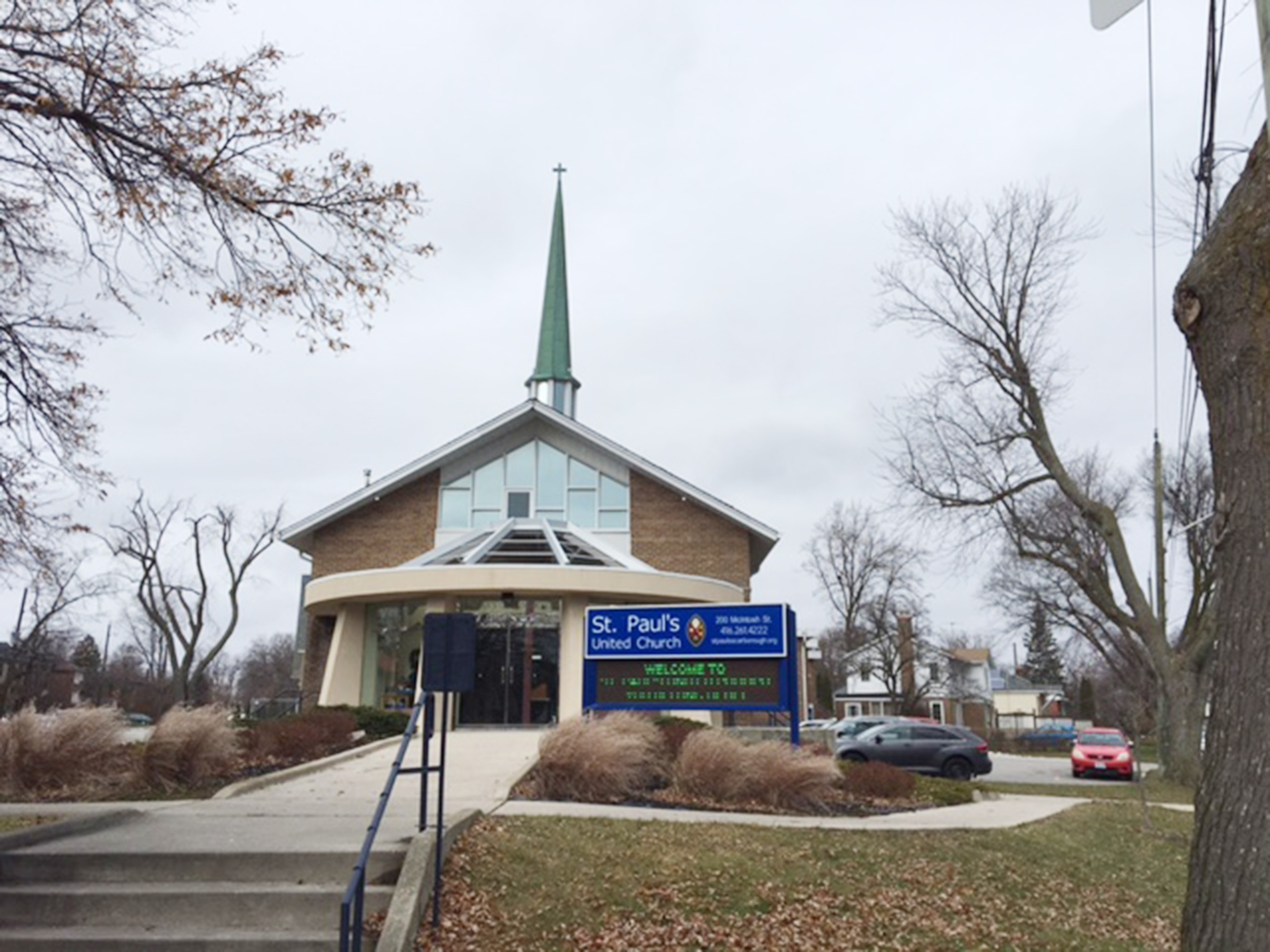 Teilhard Frost and Hannah Shira Naiman perform at Acoustic Harvest ...